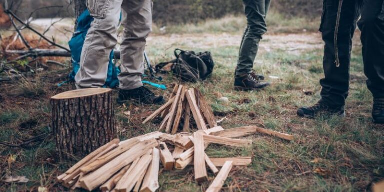 What’s The Best Way to Start a Campfire - The Camper's Collective